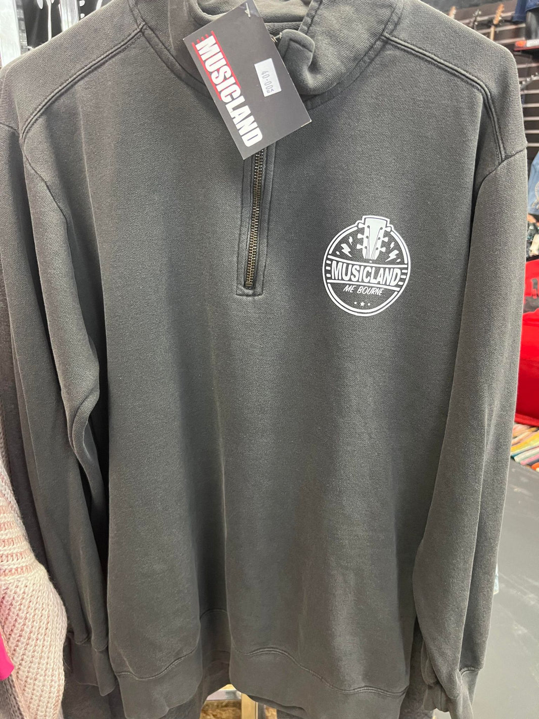 MENS CLOTHING – Musicland